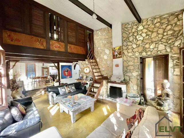 Casa / Sobrado em Condomínio para Locação em Embu das Artes/SP Prado Rangel 3 Quartos