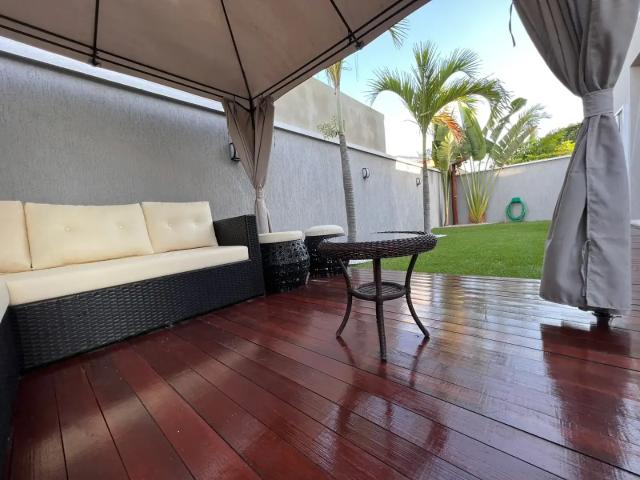 Casa / Sobrado em Condomínio para Locação em Eusébio/CE Urucunema 4 Quartos
