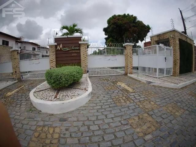Casa / Sobrado em Condomínio para Locação em Fortaleza/CE Lagoa Redonda 3 Quartos