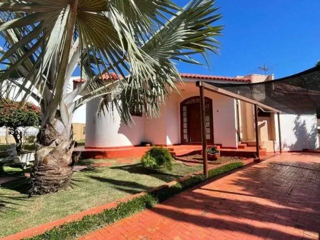 Casa / Sobrado em Condomínio para Locação em Foz do Iguaçu/PR Cognópolis 4 Quartos