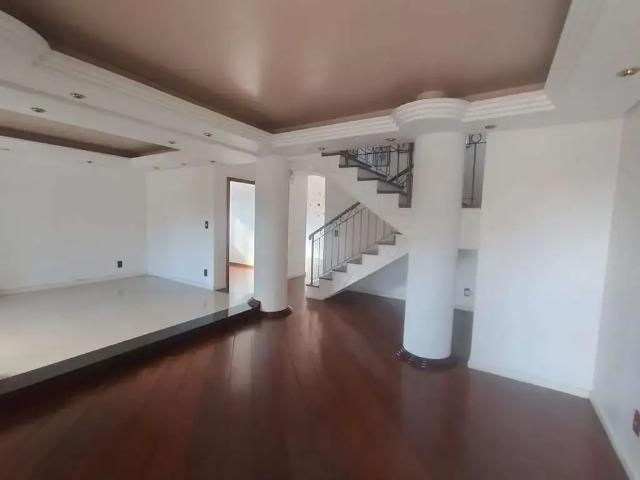 Casa / Sobrado em Condomínio para Locação em Florianópolis/SC Córrego Grande 5 Quartos