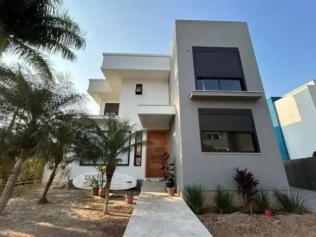 Casa / Sobrado em Condomínio para Locação em Florianópolis/SC Cachoeira do Bom Jesus 4 Quartos