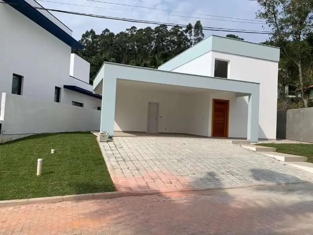 Casa / Sobrado em Condomínio para Locação em Florianópolis/SC Cachoeira do Bom Jesus 3 Quartos