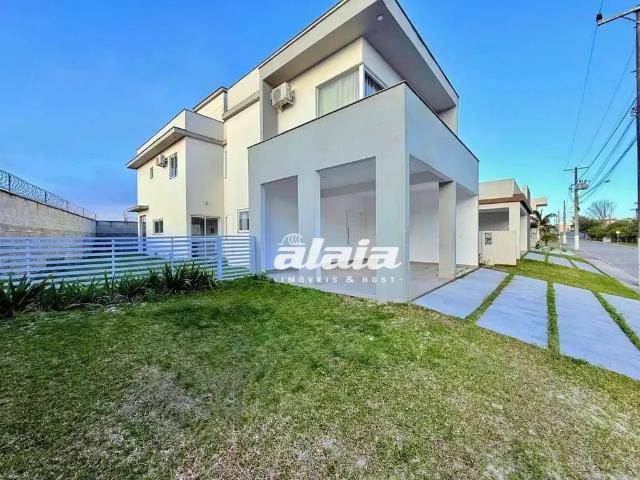 Casa / Sobrado em Condomínio para Locação em Florianópolis/SC Campeche 3 Quartos