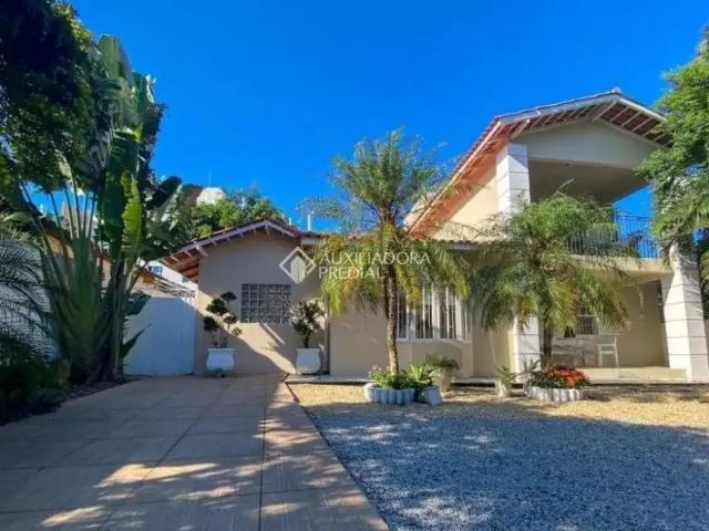 Casa / Sobrado em Condomínio para Locação em Florianópolis/SC Campeche 3 Quartos