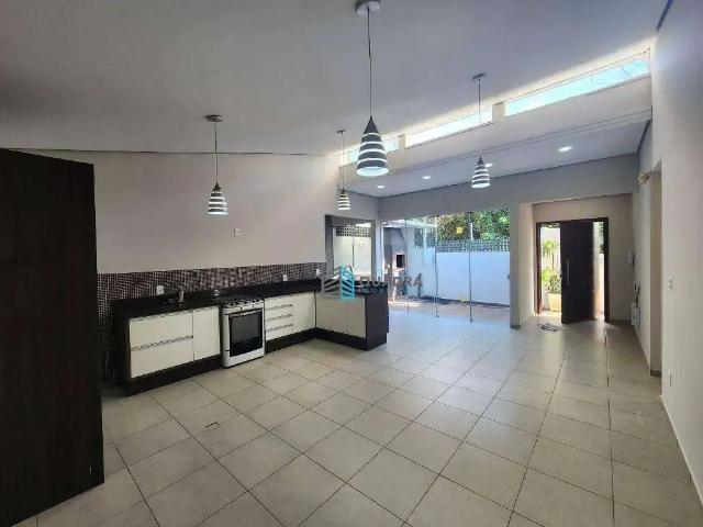Casa / Sobrado em Condomínio para Locação em Florianópolis/SC Carvoeira 3 Quartos