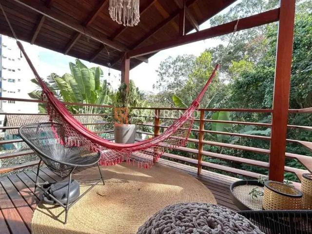 Casa / Sobrado em Condomínio para Locação em Florianópolis/SC Itacorubi 2 Quartos
