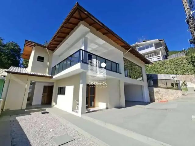 Casa / Sobrado em Condomínio para Locação em Florianópolis/SC Itacorubi 5 Quartos