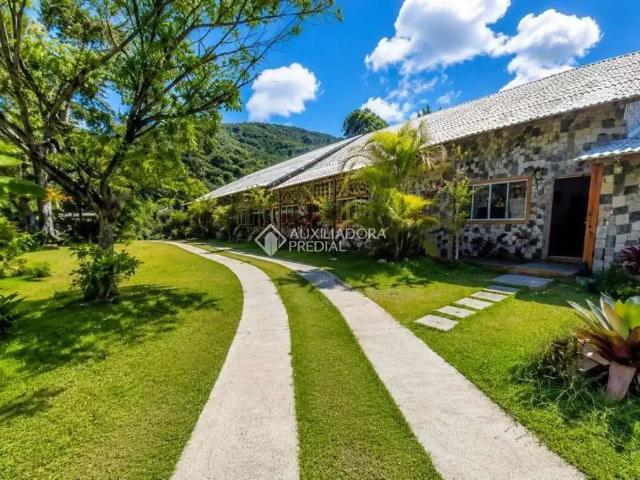 Casa / Sobrado em Condomínio para Locação em Florianópolis/SC Lagoa da Conceição 2 Quartos