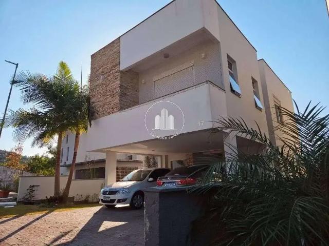 Casa / Sobrado em Condomínio para Locação em Florianópolis/SC Monte Verde 4 Quartos
