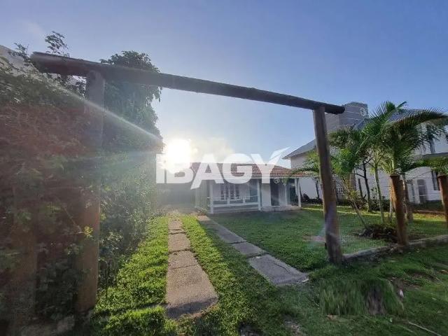 Casa / Sobrado em Condomínio para Locação em Florianópolis/SC Morro das Pedras 2 Quartos