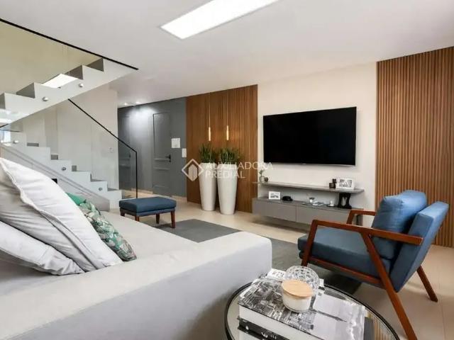 Casa / Sobrado em Condomínio para Locação em Florianópolis/SC São João do Rio Vermelho 3 Quartos