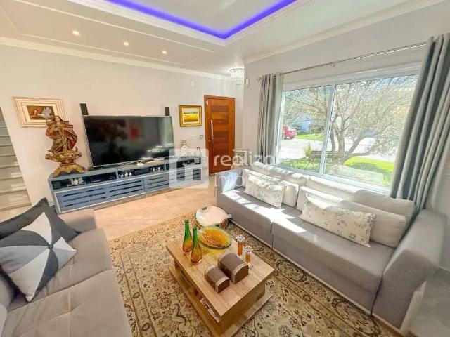 Casa / Sobrado em Condomínio para Locação em Florianópolis/SC São João do Rio Vermelho 3 Quartos