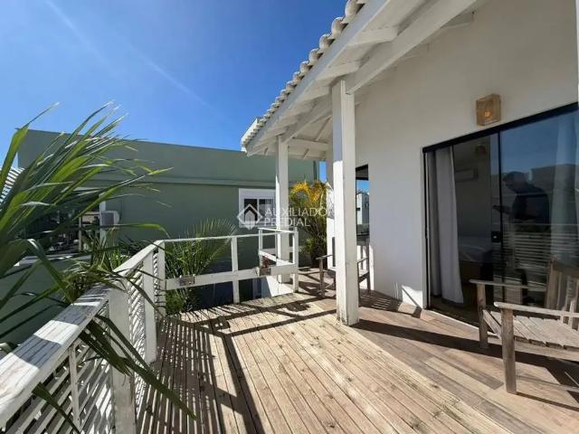 Casa / Sobrado em Condomínio para Locação em Florianópolis/SC Ribeirão da Ilha 3 Quartos