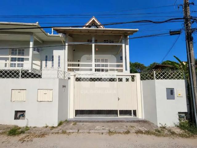 Casa / Sobrado em Condomínio para Locação em Florianópolis/SC Rio Tavares 1 Quartos