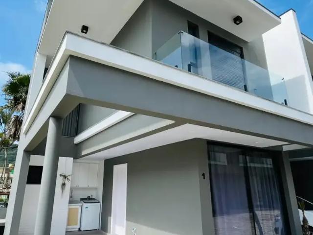 Casa / Sobrado em Condomínio para Locação em Garopaba/SC Jardim Panorâmico 2 Quartos