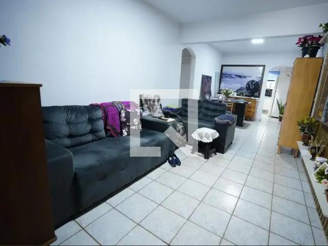 Casa / Sobrado em Condomínio para Locação em Goiânia/GO Anhangüera 3 Quartos