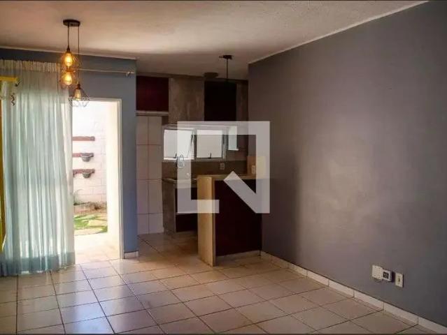 Casa / Sobrado em Condomínio para Locação em Goiânia/GO Parque Atheneu 3 Quartos
