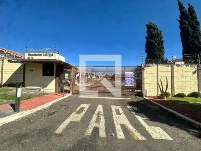 Casa / Sobrado em Condomínio para Locação em Goiânia/GO Residencial Santa Fé I 3 Quartos