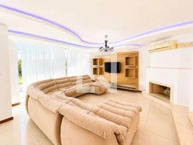 Casa / Sobrado em Condomínio para Locação em Gravataí/RS Neópolis 4 Quartos