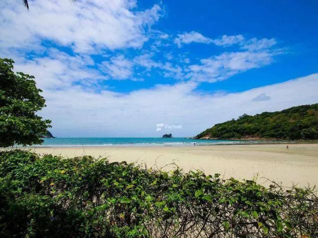 Casa / Sobrado em Condomínio para Locação em Guarujá/SP Balneário Praia do Pernambuco 3 Quartos