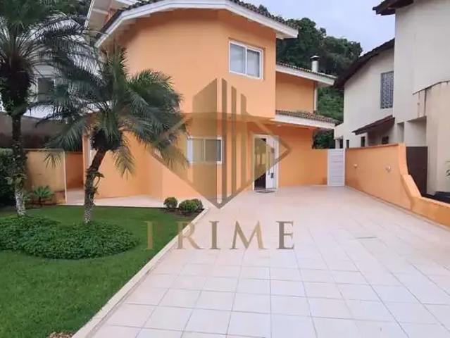 Casa / Sobrado em Condomínio para Locação em Guarujá/SP Balneário Praia do Pernambuco 3 Quartos