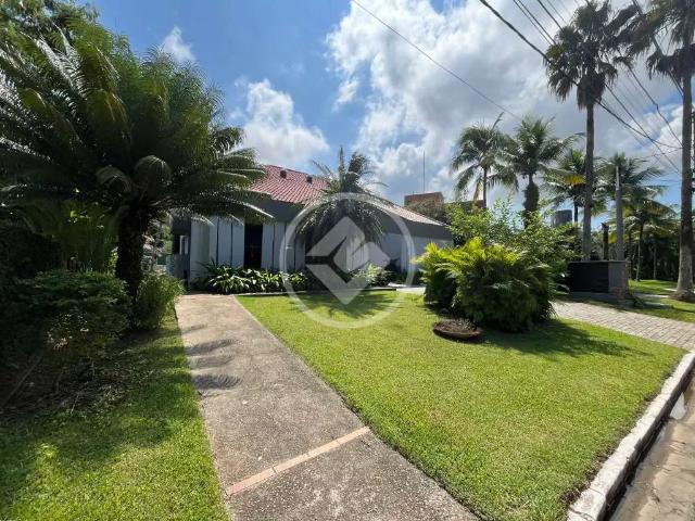 Casa / Sobrado em Condomínio para Locação em Guarujá/SP Enseada 4 Quartos