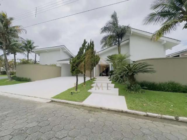Casa / Sobrado em Condomínio para Locação em Guarujá/SP Jardim Acapulco 4 Quartos