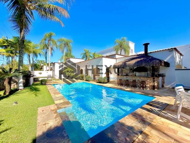 Casa / Sobrado em Condomínio para Locação em Guarujá/SP Jardim Acapulco 5 Quartos