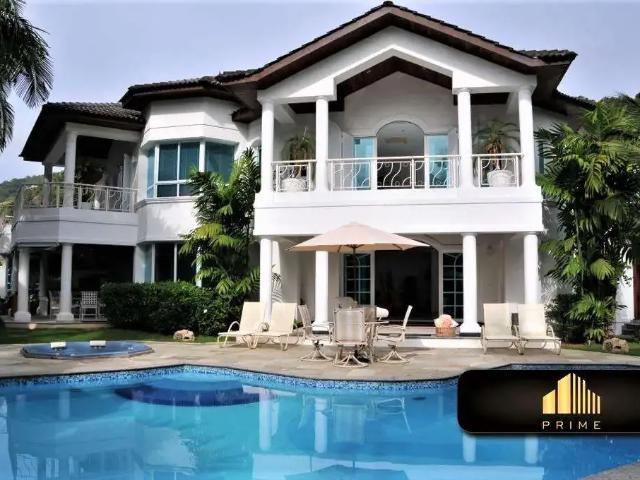 Casa / Sobrado em Condomínio para Locação em Guarujá/SP Praia de Iporanga 5 Quartos