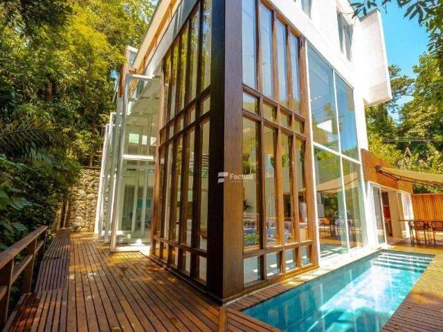 Casa / Sobrado em Condomínio para Locação em Guarujá/SP Praia de Iporanga 5 Quartos