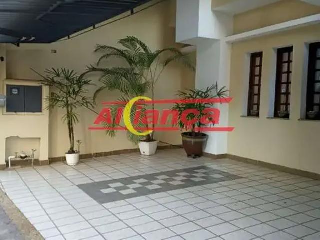 Casa / Sobrado em Condomínio para Locação em Guarulhos/SP Vila Augusta 3 Quartos