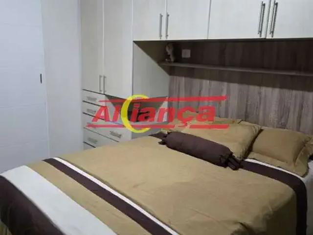 Casa / Sobrado em Condomínio para Locação em Guarulhos/SP Vila Galvão 4 Quartos