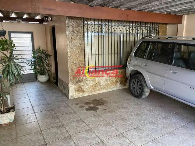 Casa / Sobrado em Condomínio para Locação em Guarulhos/SP Vila Galvão 3 Quartos
