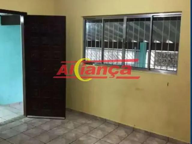 Casa / Sobrado em Condomínio para Locação em Guarulhos/SP Cocaia 3 Quartos