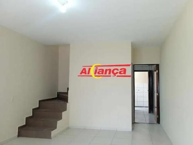 Casa / Sobrado em Condomínio para Locação em Guarulhos/SP Jardim do Papai 3 Quartos