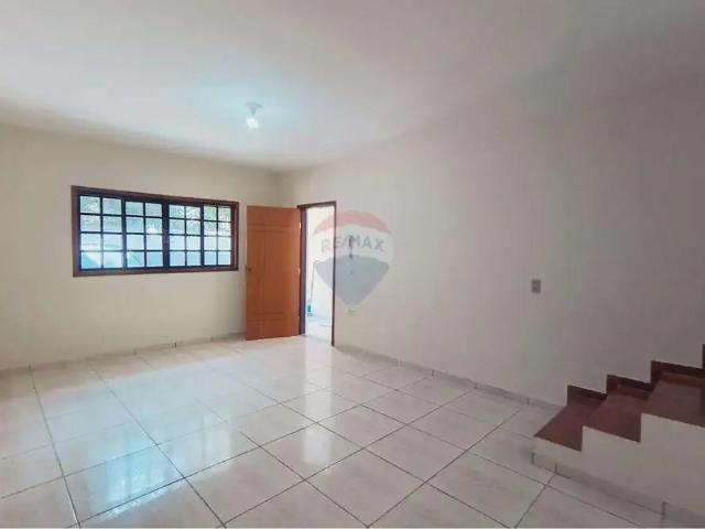 Casa / Sobrado em Condomínio para Locação em Guarulhos/SP Jardim do Papai 3 Quartos