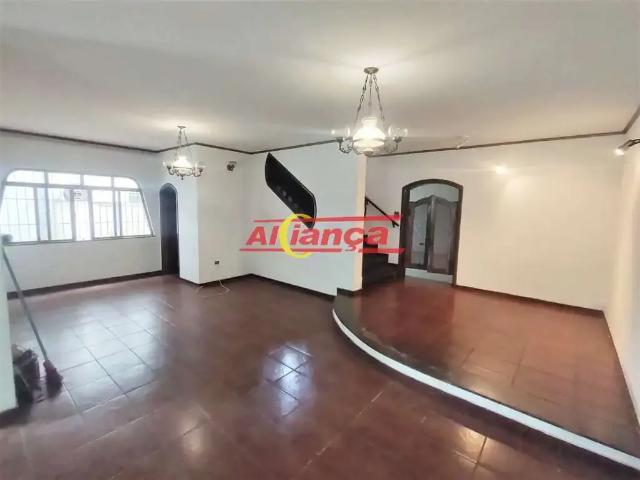 Casa / Sobrado em Condomínio para Locação em Guarulhos/SP Jardim Maia 4 Quartos