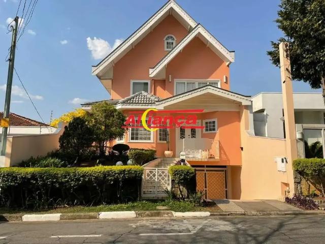 Casa / Sobrado em Condomínio para Locação em Guarulhos/SP Jardim Maia 4 Quartos
