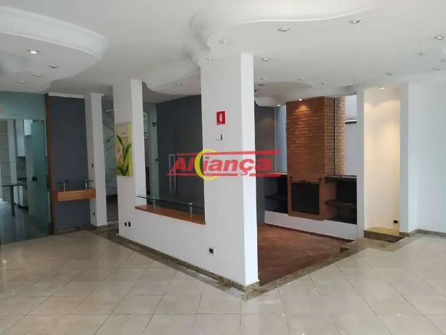 Casa / Sobrado em Condomínio para Locação em Guarulhos/SP Jardim Maia 5 Quartos