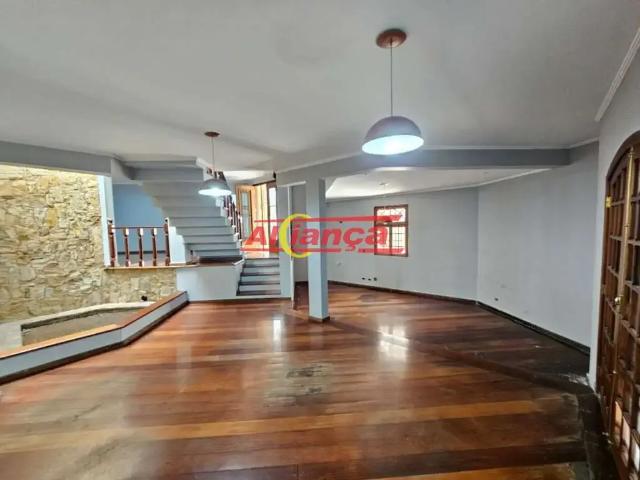 Casa / Sobrado em Condomínio para Locação em Guarulhos/SP Jardim Santa Mena 4 Quartos