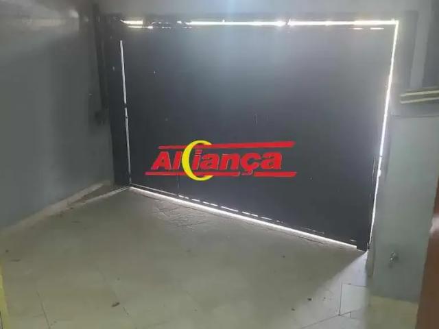 Casa / Sobrado em Condomínio para Locação em Guarulhos/SP Jardim Santa Mena 3 Quartos