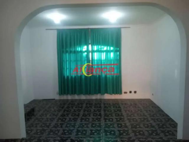 Casa / Sobrado em Condomínio para Locação em Guarulhos/SP Jardim Santa Mena 3 Quartos