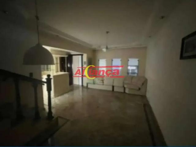 Casa / Sobrado em Condomínio para Locação em Guarulhos/SP Jardim Santa Mena 3 Quartos
