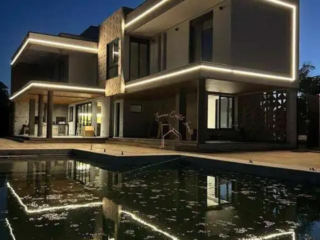 Casa / Sobrado em Condomínio para Locação em Igaratá/SP Águas de Igaratá 5 Quartos