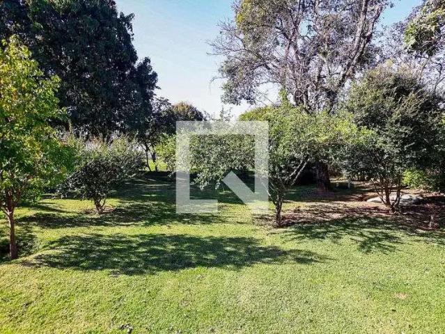 Casa / Sobrado em Condomínio para Locação em Indaiatuba/SP Jardim Sevilha 4 Quartos