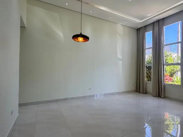 Casa / Sobrado em Condomínio para Locação em Indaiatuba/SP Parque Residencial Indaiá 3 Quartos