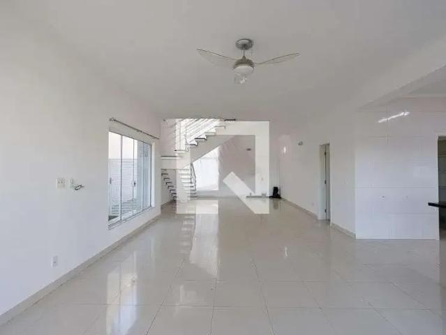 Casa / Sobrado em Condomínio para Locação em Indaiatuba/SP Vila Suíça 4 Quartos