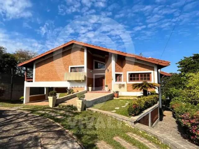 Casa / Sobrado em Condomínio para Locação em Itatiba/SP Parque das Laranjeiras 4 Quartos
