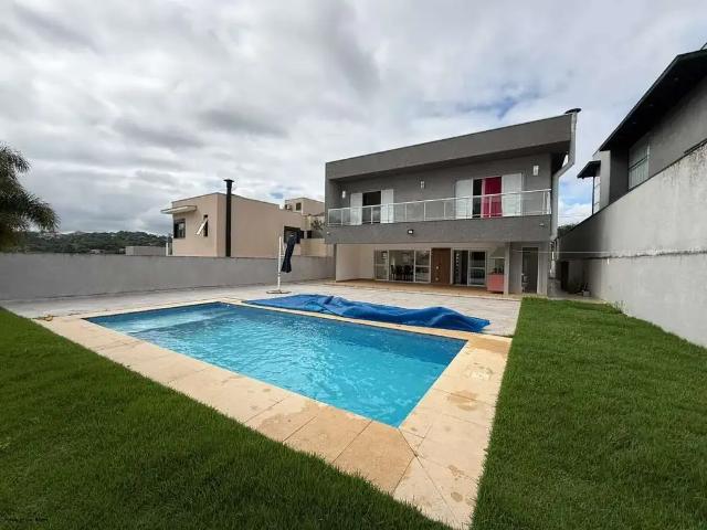 Casa / Sobrado em Condomínio para Locação em Jandira/SP Jardim do Golf I 5 Quartos